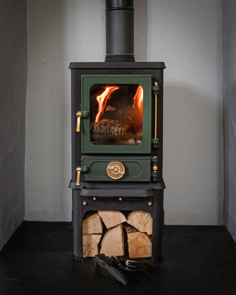 Salamander Stoves The Hobbit Small Multi Fuel Stove Review | Log Burners